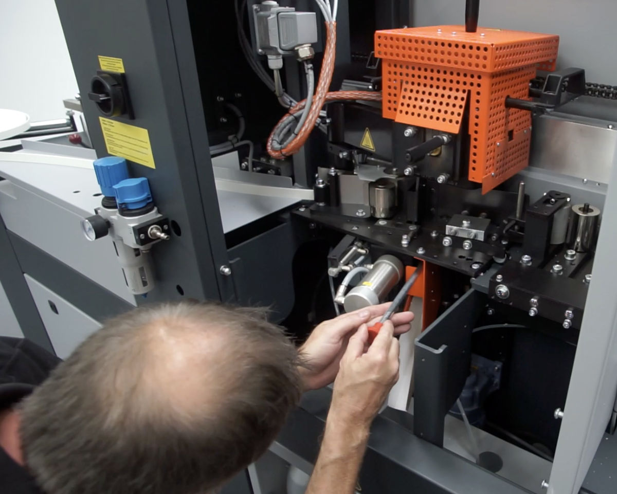 Hebrock F4 – Brilliant complete processing, from R&J Machinery