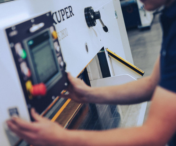 KUPER FLI 1000 Lateral Veneer Splicing Machine